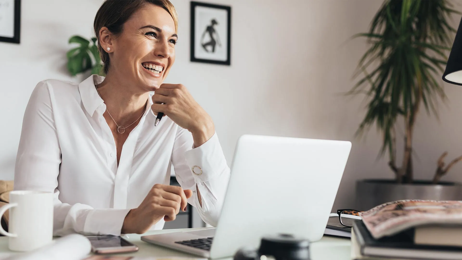 Electronic Performance Support System (EPSS) vs LMS - Userlane Electronic Performance Support System (EPSS) vs LMS - Userlane